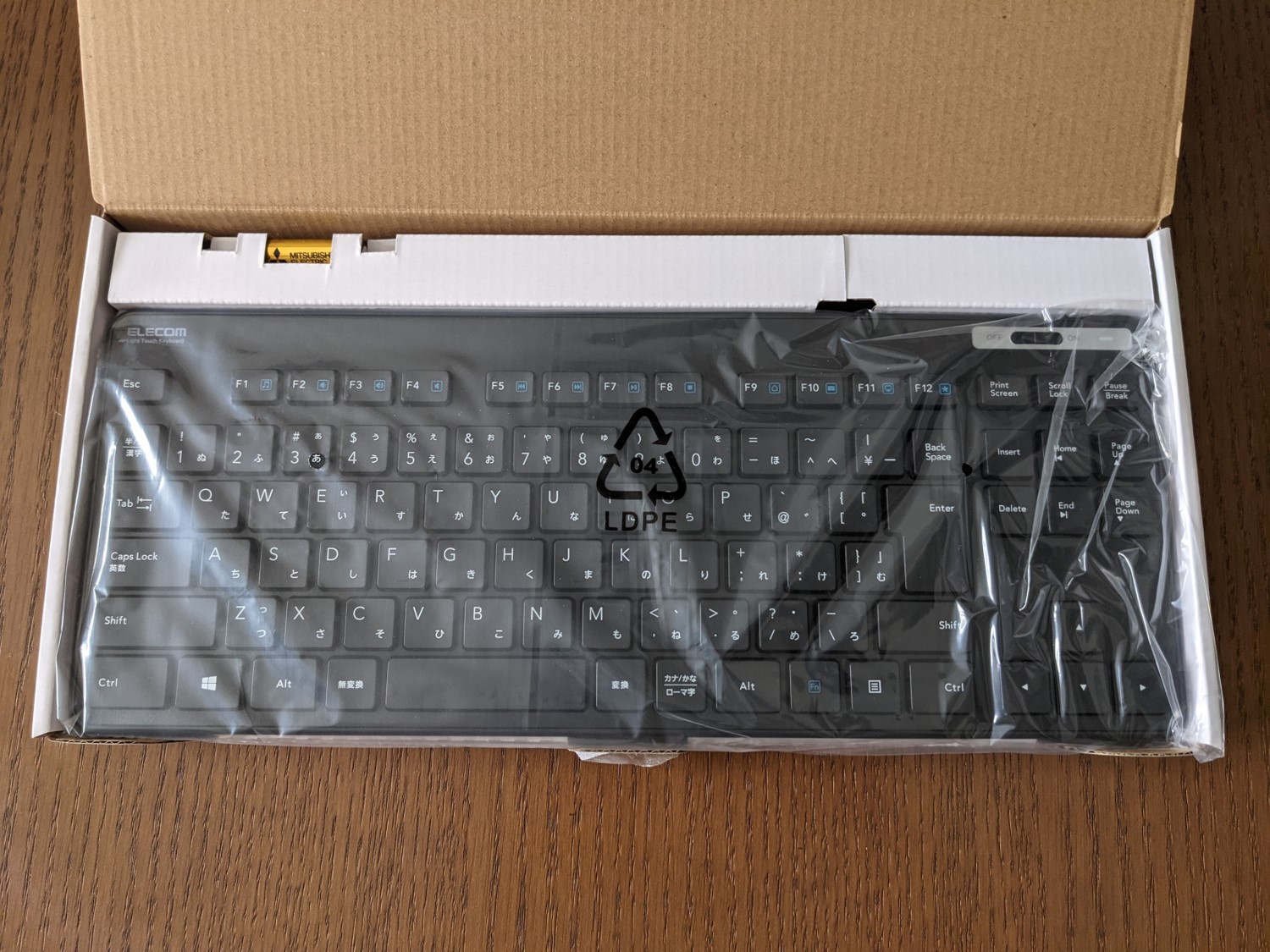 【エレコム TK-FDM109TKBK レビュー】コンパクトな無線キーボードでデスクすっきり！ | ラックの快適生活ブログ